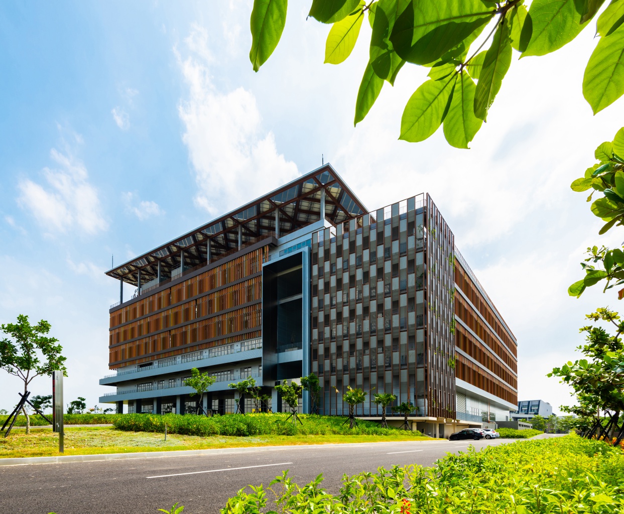 Shalun Smart Green Energy Science City Office - Area C Development ...